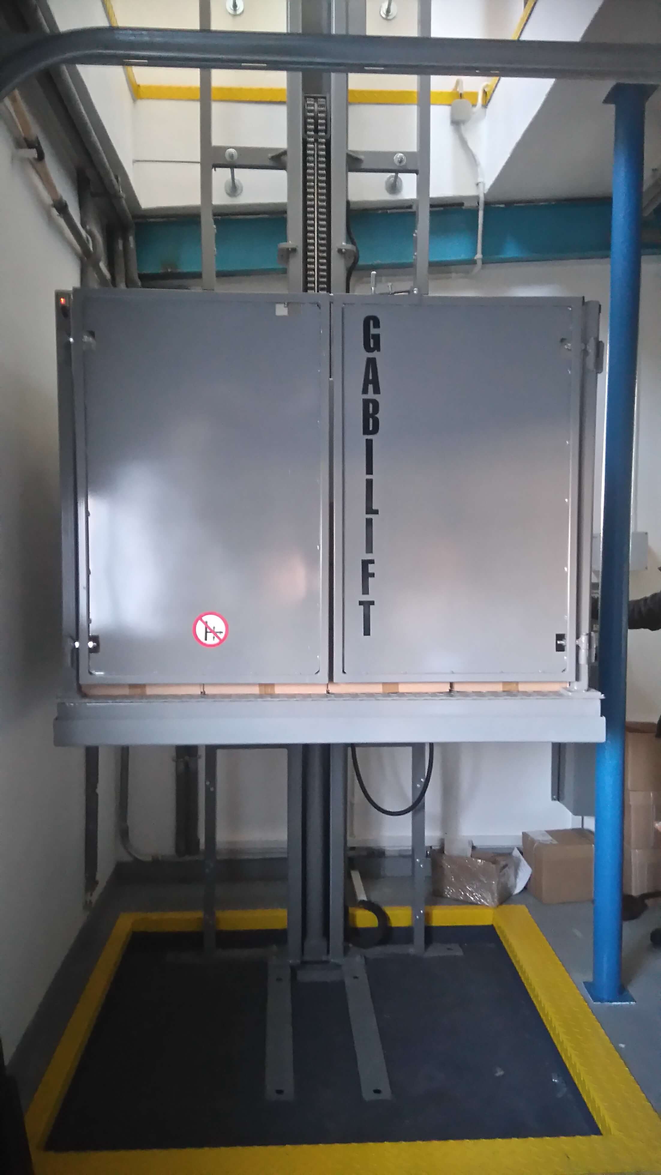 Windy towarowe - dźwigniki towarowe | Produkcja i serwis – Gabiga Brzeg